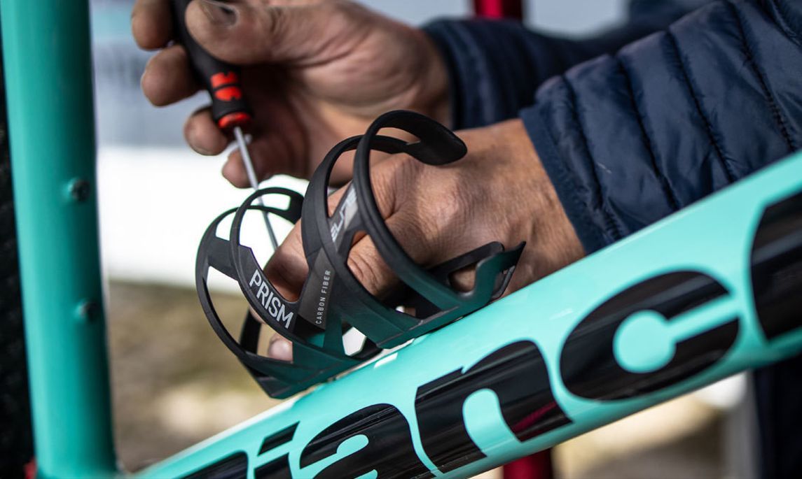 Prism Carbon: Bottle Cages Carbon - Elite